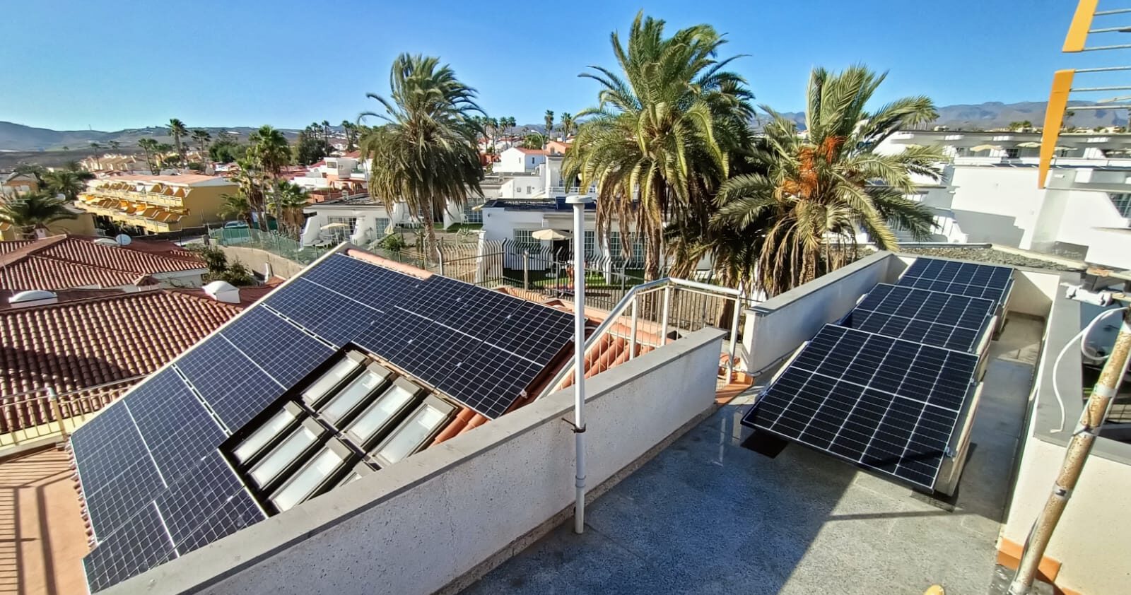 Instalación de 18 paneles solares en Maspalomas